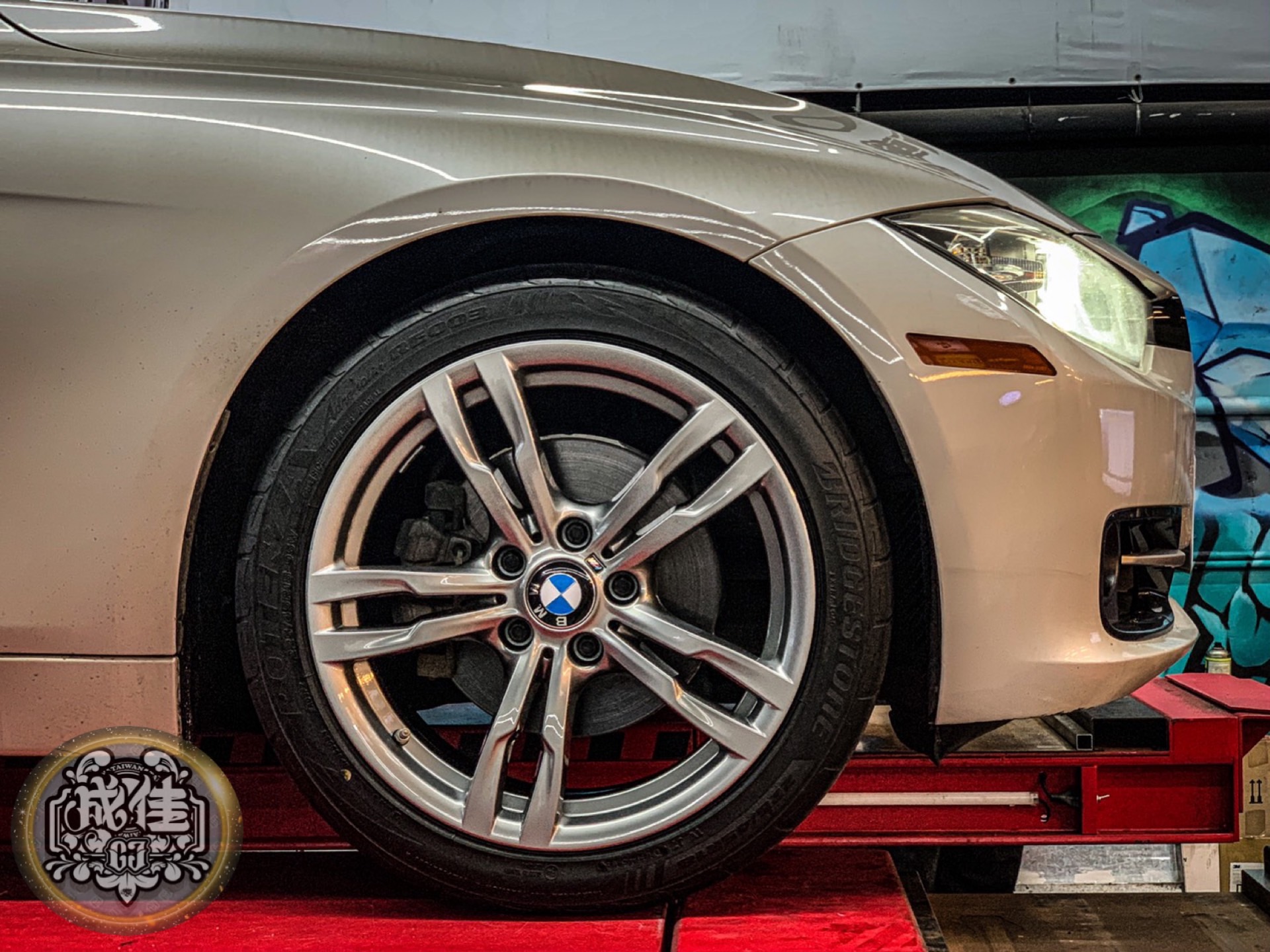 BMW F30 升級原廠 441M 18吋前後配圈胎組