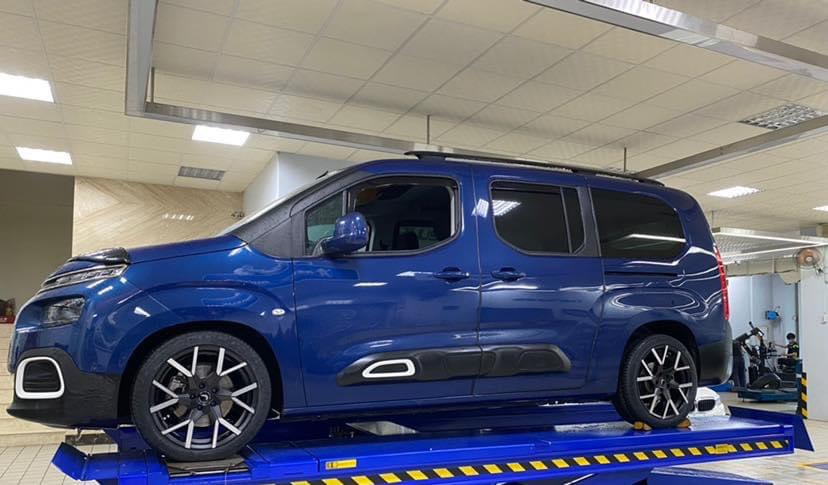Citroen Berlingo x BARRACUDA TZUNAMEE EVO | SI鋁圈 - 順謚輪業有限公司