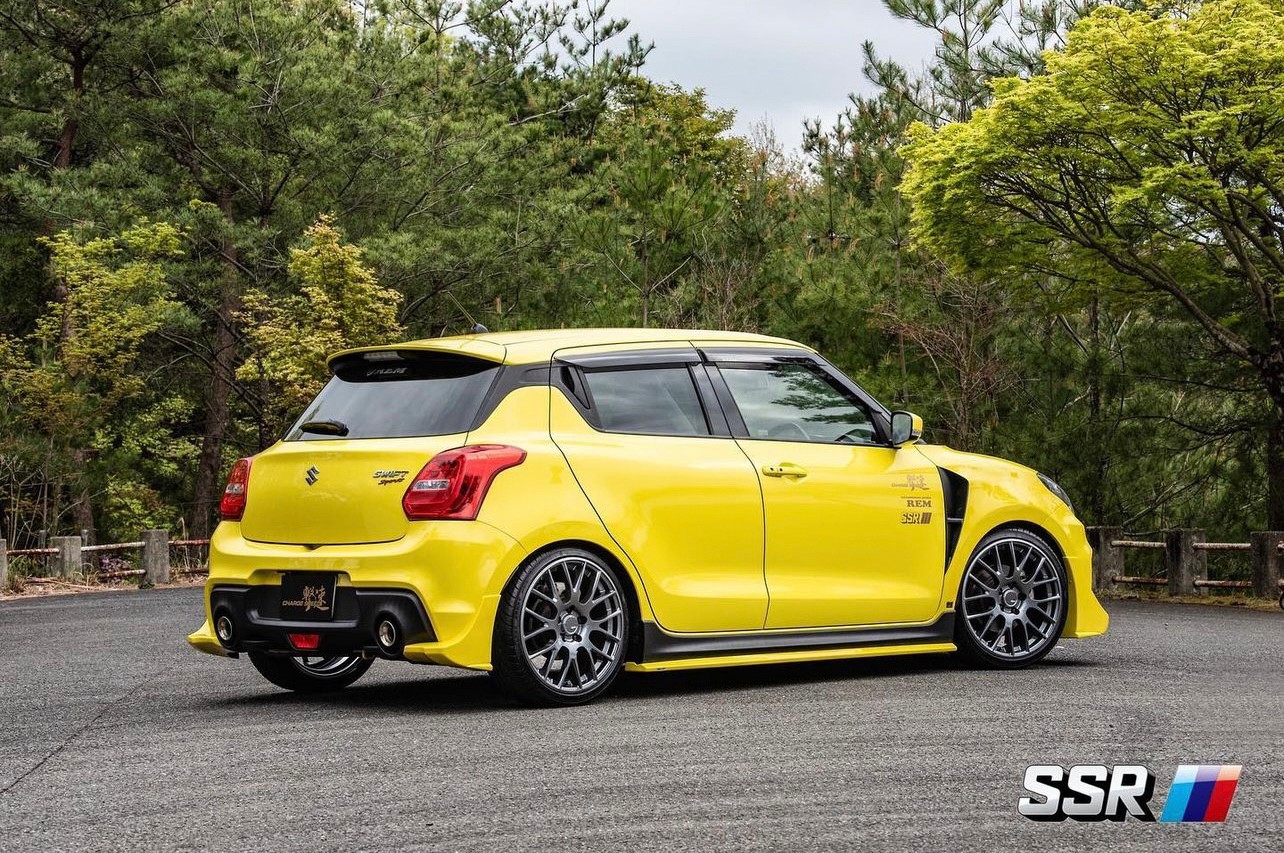 Suzuki Swift sport x SSR GTV04 | SI鋁圈 - 順謚輪業有限公司