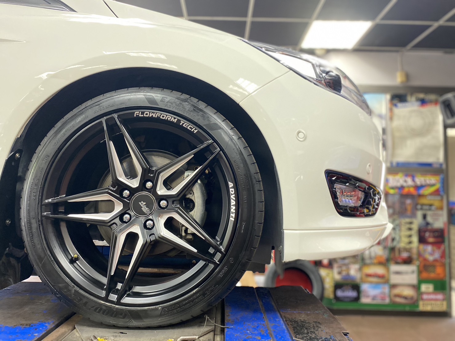 Ford Focus x Advanti MAT N983M | SI鋁圈 - 順謚輪業有限公司