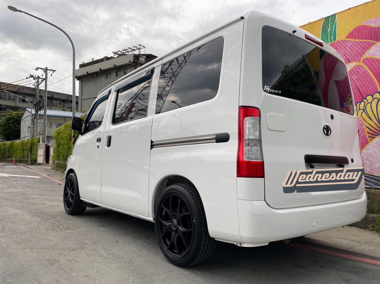 Toyota Town Ace x SSR GTV03 | SI鋁圈 - 順謚輪業有限公司