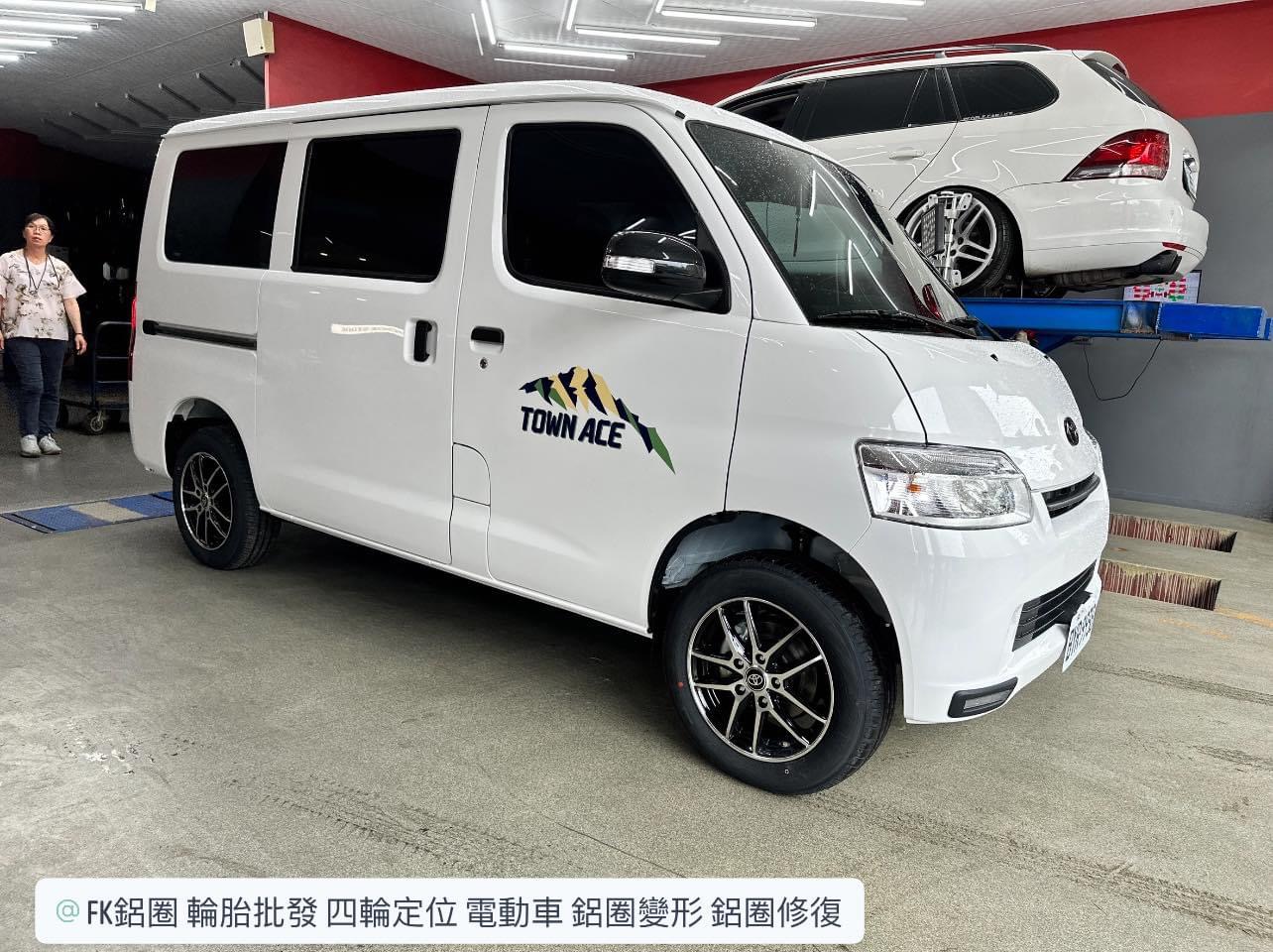 Toyota Town Ace Van x D2266 | SI鋁圈 - 順謚輪業有限公司